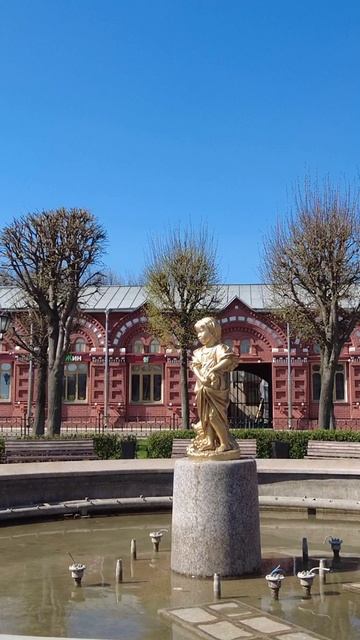 Девочка грибница. Сложная судьба скульптуры. #путешествиепороссии #история #shorts