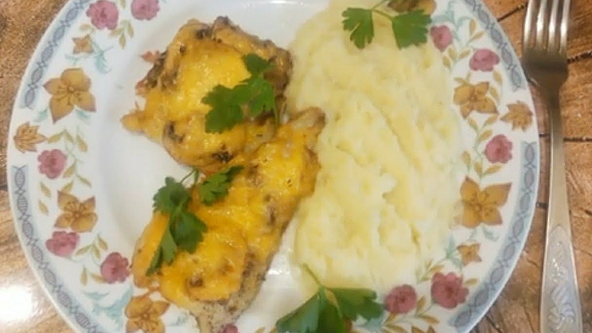 Рыба с грибами и сыром.