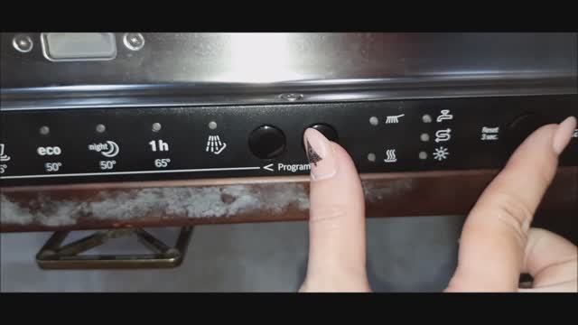 Как настроить расход соли и ополаскивателя в посудомоечной машине