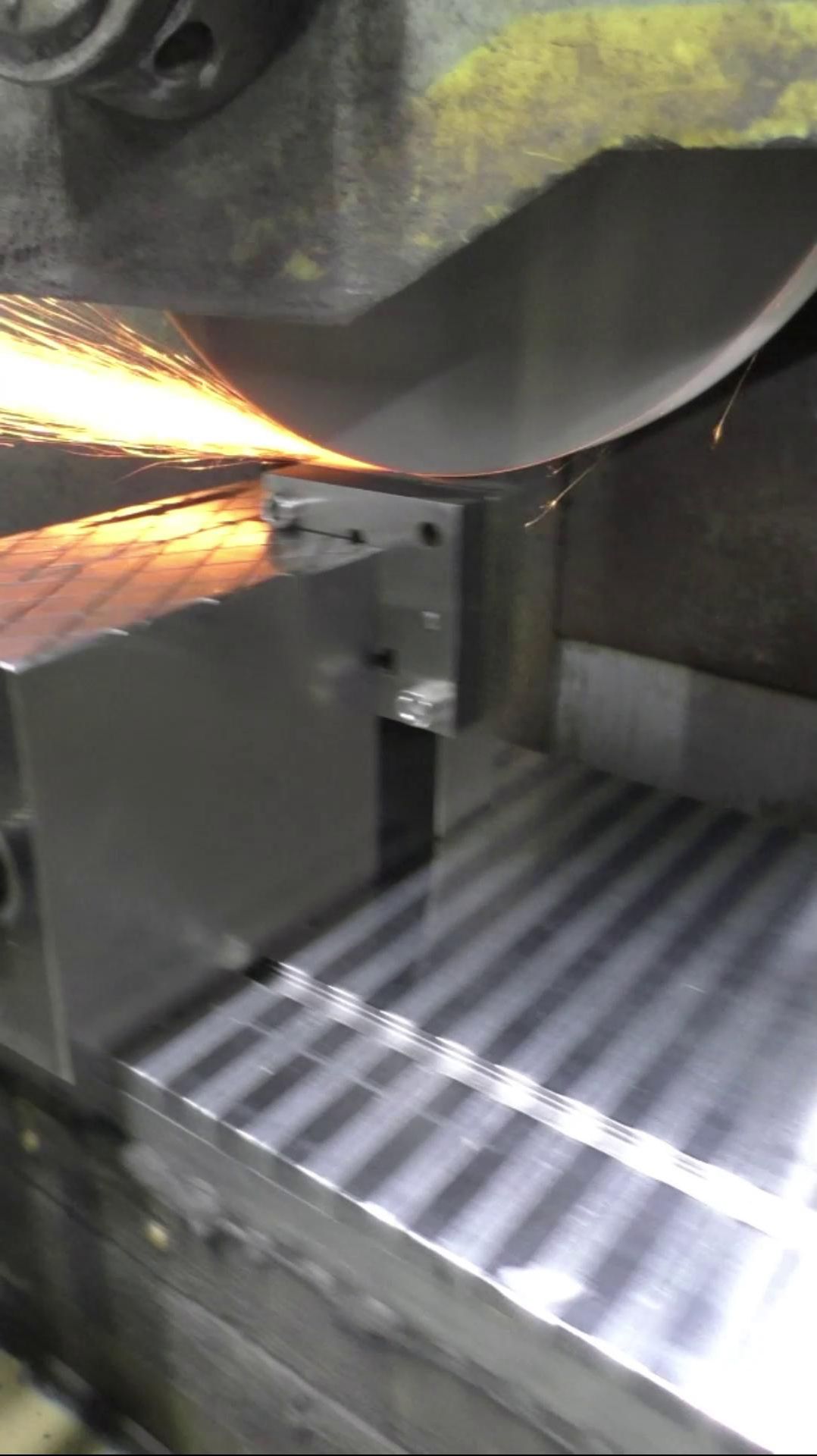 Шлифовка новой базовой плоскости у беззазорных штампов