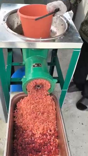 Мощная мясорубка измельчитель 5.5 кВт 1000 кг/час MS62 GRINGO