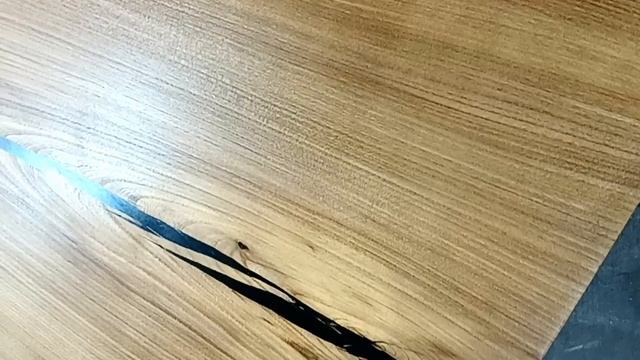 Столешница угловая с радиусным вырезом. Натуральное дерево.