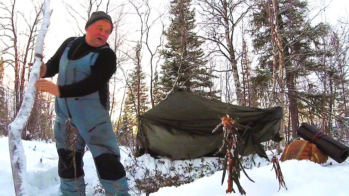 ХОЛОДНАЯ НОЧЁВКА в тайге среди волков.