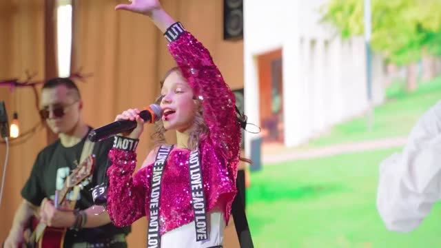 Виктория Крыгина - "Миллионы сердец"