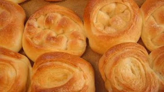 Плюшки, ватрушки. Маринкины творинки. Всем МИРА и Добра!