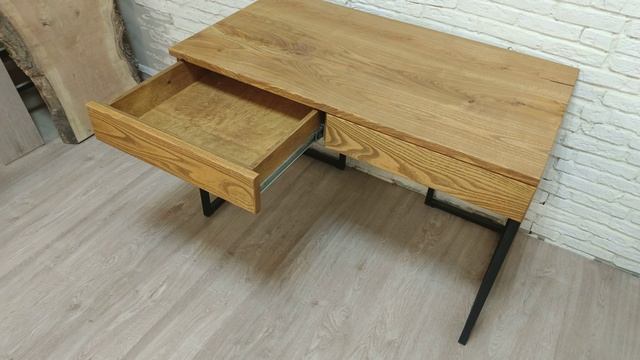 Стол из слэбов натурального дерева с выдвижными ящиками