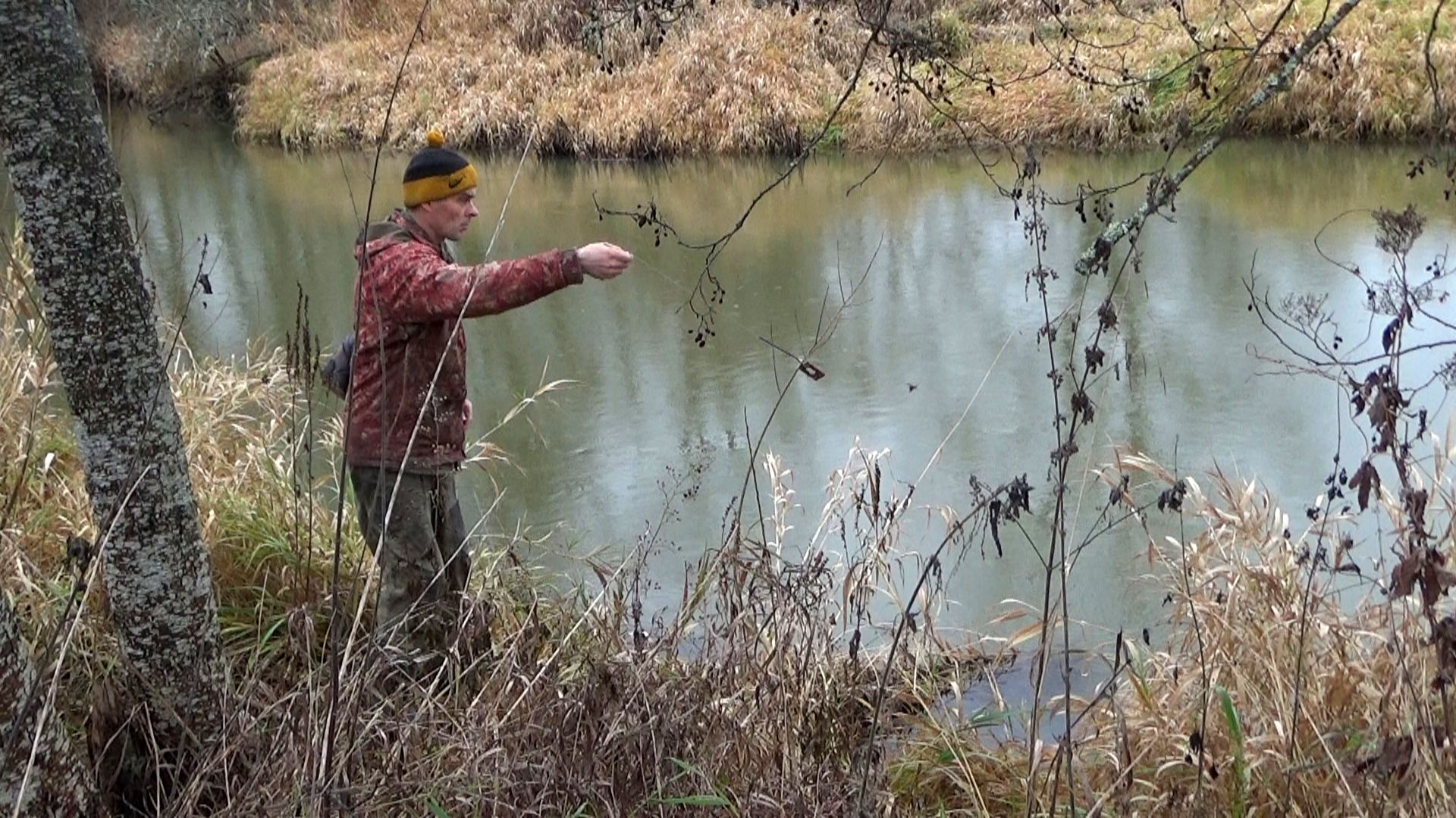 Рыбалка 21 ноября на налима и голавля на 10 донок на малой реке в ночёвку поехал