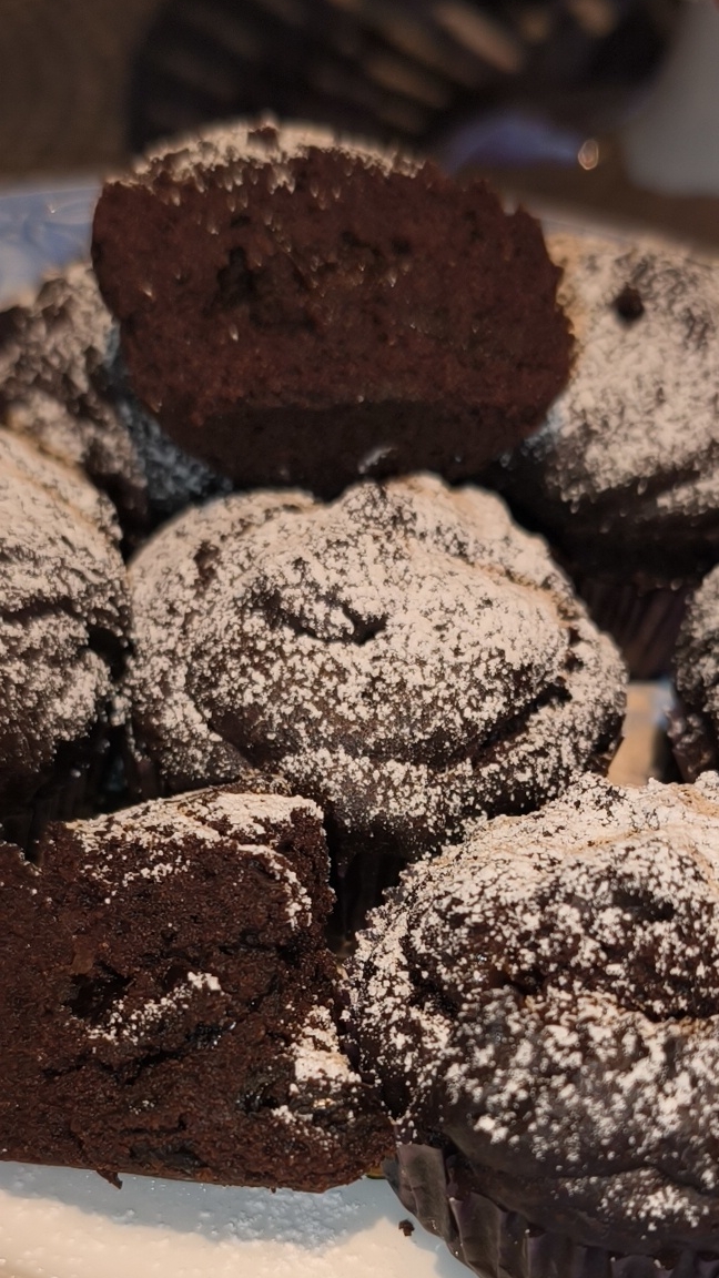 ШОКОЛАДНЫЕ КЕКСЫ на пару "СЛИВА В ШОКОЛАДЕ"