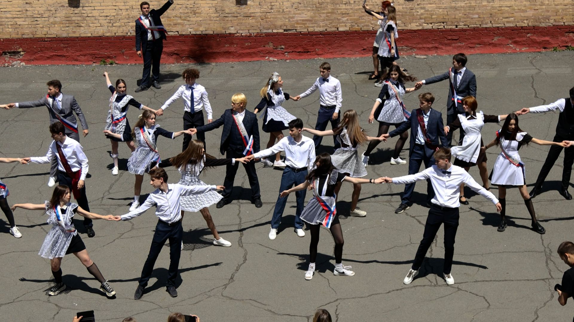 Профессиональная съемка выпускного танца на последний звонок г.Владивосток