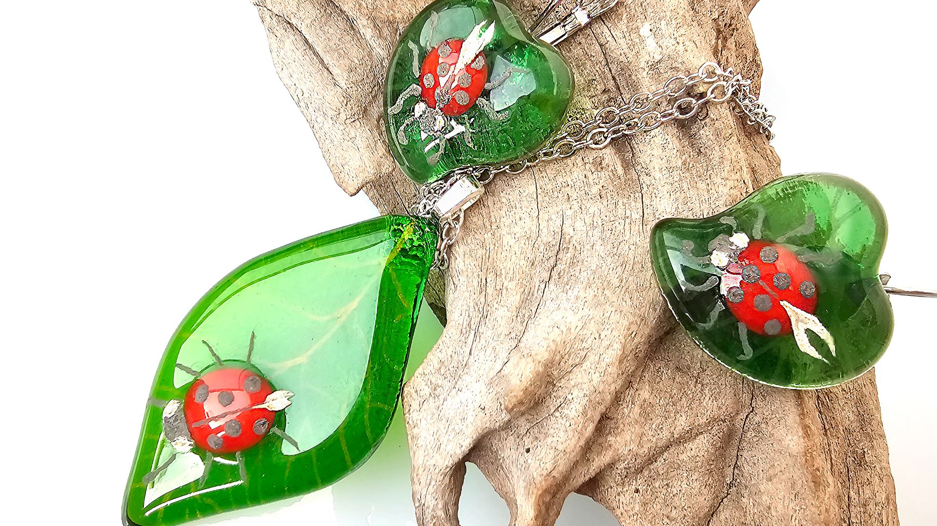 Женские украшения Божие коровки Серьги и кулон