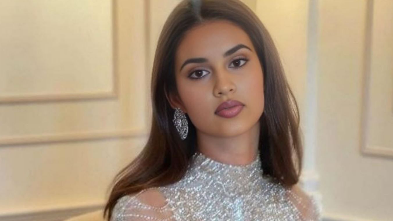 Обворожительная Диана Анкудинова.