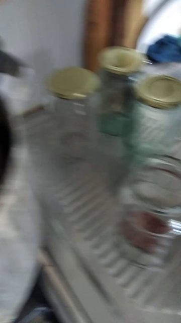 Закрываю в баночки.