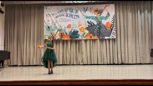 Новикова Ксения-  "Песня веселой уборки"