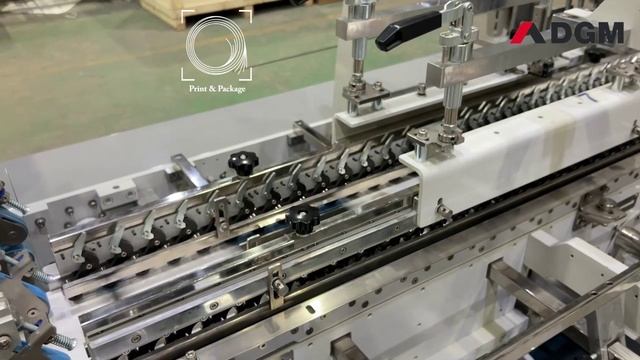 Фальцевально-склеивающая машина SmartVision 800 SL со скоростью 500 м.мин