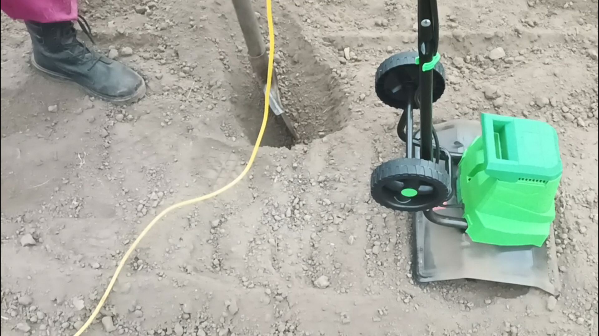 Электрический культиватор Кротоф.