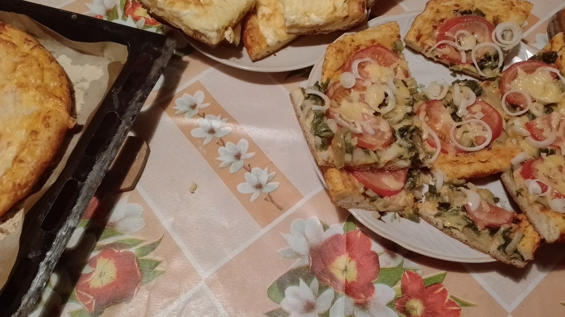 Приготовление  Пицца  на  Кефире  без  Колбасы.   Танкист555.   Готовка.   Обед.