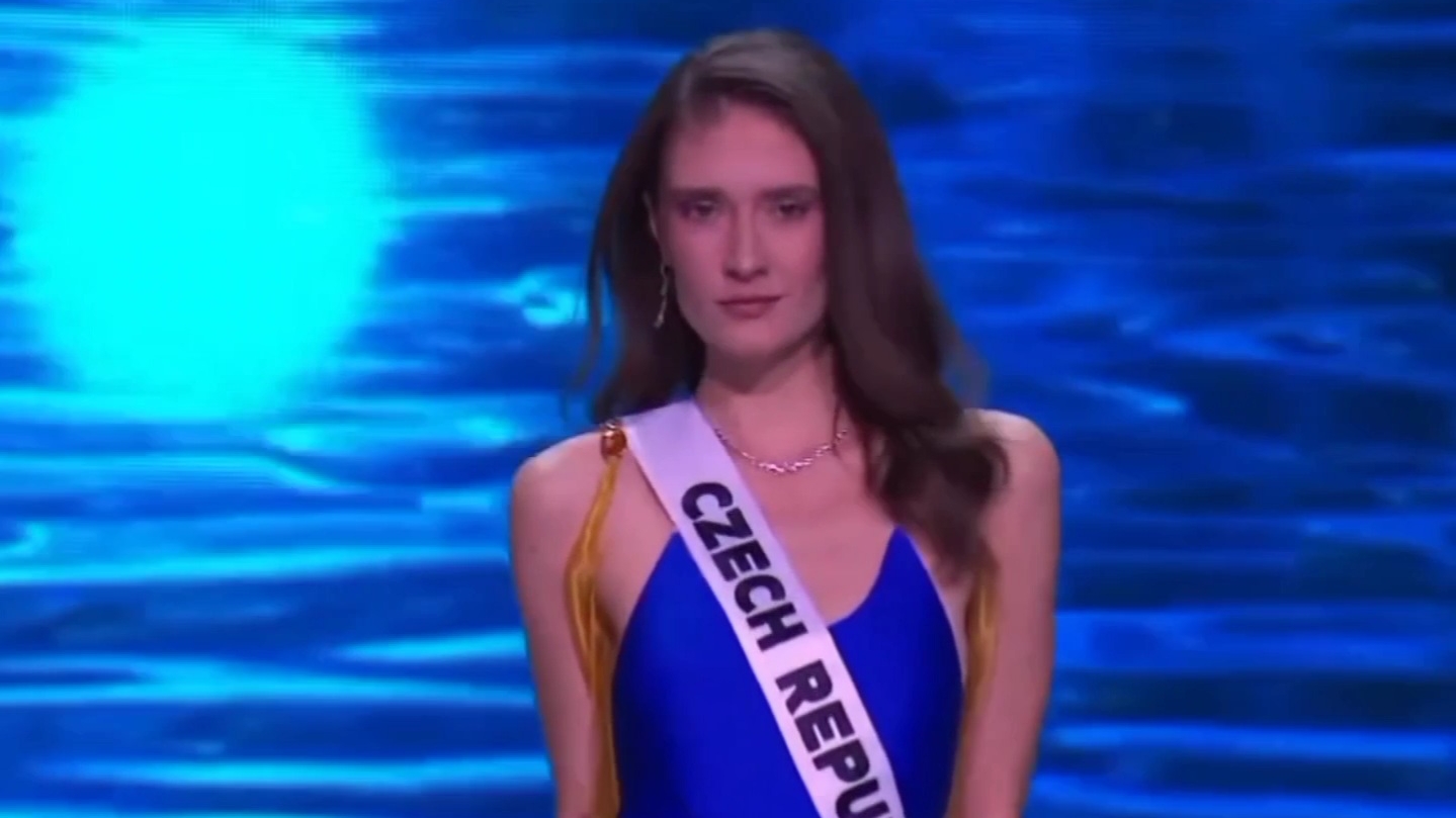 Чехия Мисс Вселенная 2024 (73) Дефиле в купальнике Czech Republic Marie Danči Miss Universe 2024