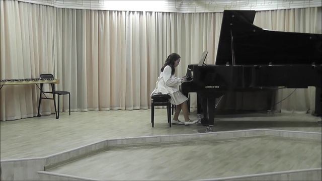 П.И. Чайковский «Итальянская песенка» Исп. Виктория Садыкова (фортепиано)