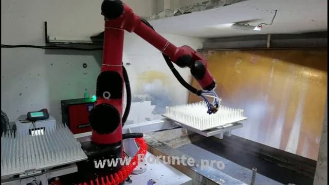 14. Покраска воздушная массива шпилек промышленным роботом BORUNTE