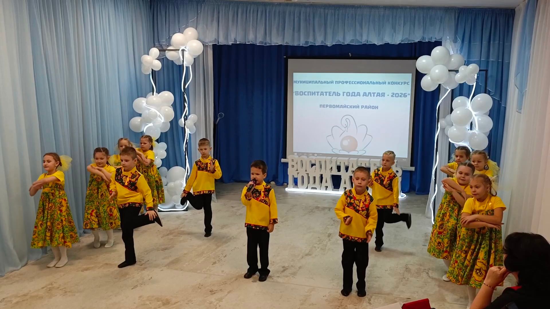 "Русские красавицы" - Егор Некрасов и танц.группа Д-c "Берёзка"