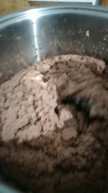 Роза и сахар. Подготовка полуфабриката для летнего напитка.  30 апреля 2024 г.