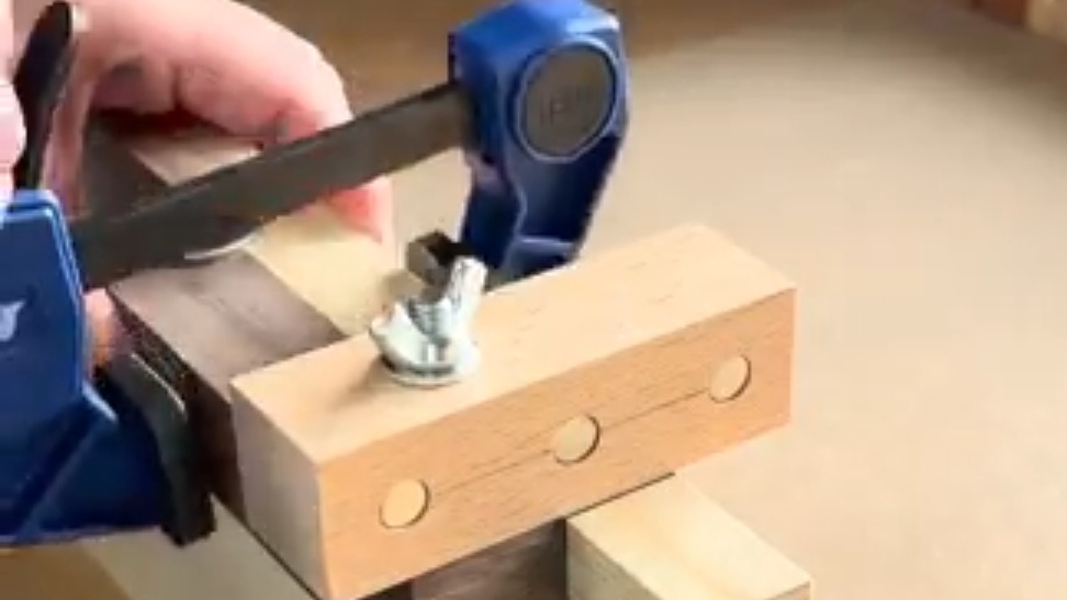 Для японской пилы.