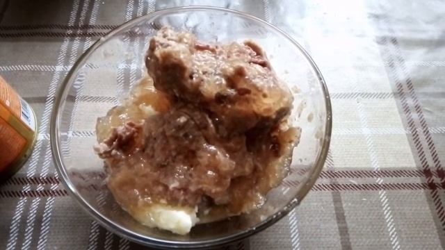 Выбираю тушенку