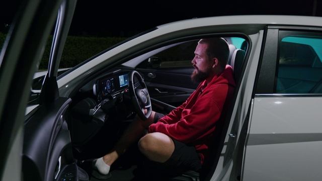 Обзор Hyundai Elantra 2022 — профессиональная видеосъёмка для автосалонов и блогеров