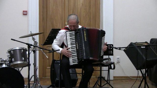 Клод Тома "Месье Лустик". Играет Аккордеонист Владимир Никулин. Новосибирск