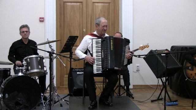К. Брюн "Парижское танго". Играет новосибирский аккордеонист Владимир Никулин