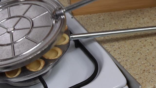 Орешница CBE 2080200 для газовой плиты купить | Алюминиевая форма для печенья "орешки" 19 половинок