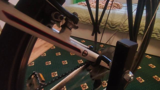 Стойка-подставка для колес велосипеда 12-29" универсальная TL2