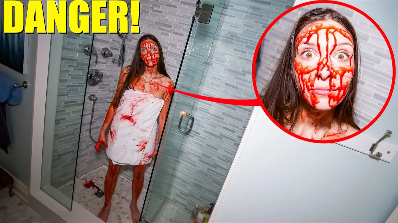 ЕСЛИ ТЫ УВИДИШЬ СВОЮ СОСЕДКУ ПО КОМНАТЕ В ТАКОМ ВИДЕ В ДУШЕ, БЕГИ! (ОНА ОПАСНА)