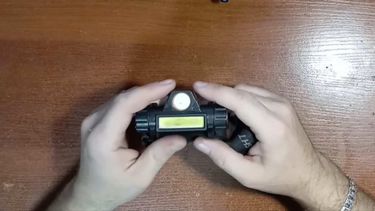 Фонарик налобный. Аккумулятор 18650. Разьём для зарядки Mikro USB.