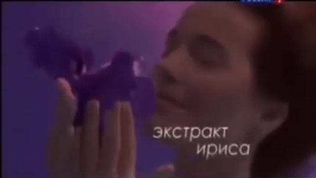 Женщина купается под водой 26 серия