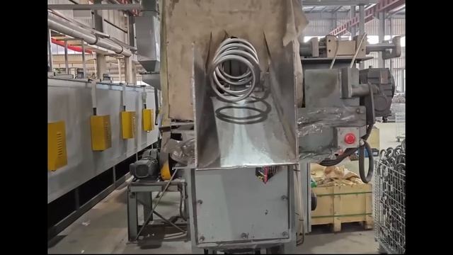 Производство пружин. В Китае