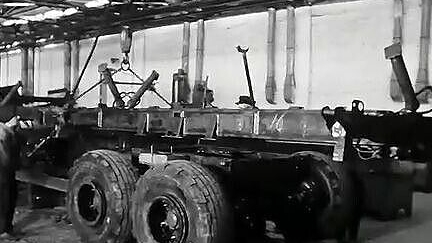 Ишим 1974. Сборка прицепов на машиностроительном заводе.