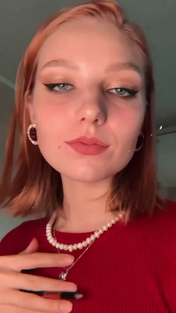 Гелевые суперстойкие карандаши для губ