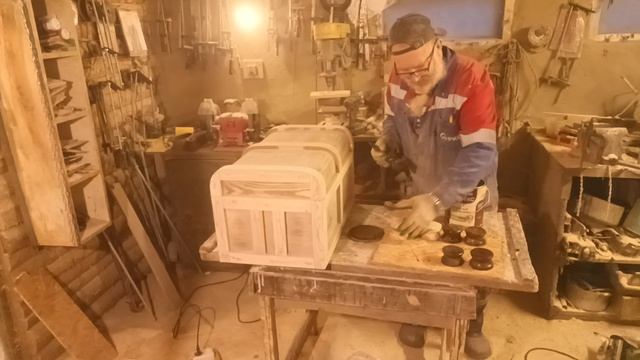 Ножки для сундука. Ясень покрываю мореным дубом.