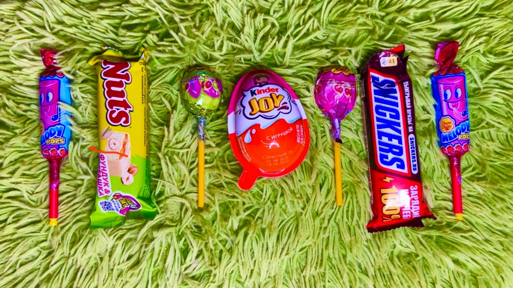 Аппетитное АСМР видео:распаковка шоколадных конфет и леденцов