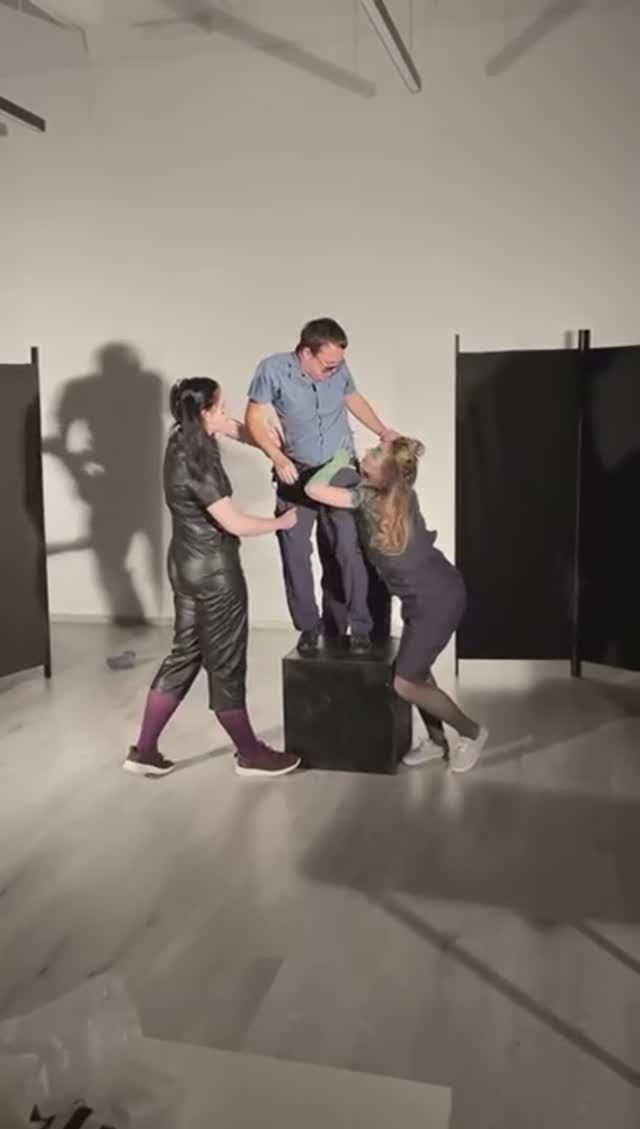 Этюд «Сон охранника "Комиксы" »