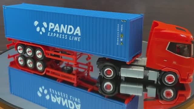 Модель DAF XF+ с контейнеровозом и контейнером в масштабе 1:87