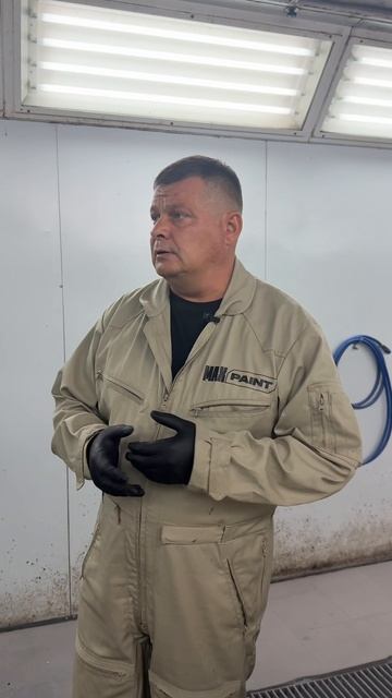 Почему премиальные лаки могут желтить