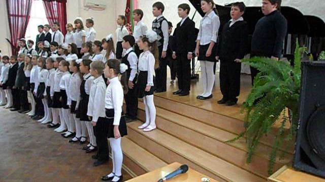 Шаповалов Егор и хор музыкальной школы №1 Феодосии "Радуга"