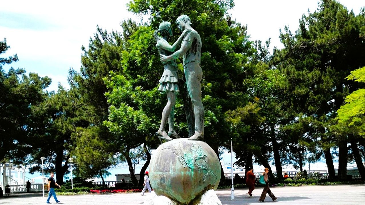 Фонтан Влюбленных в Геленджике