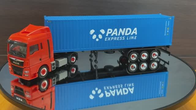 Модель  MAN TGX XXL с контейнеровозом и контейнером в масштабе 1:87