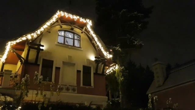 Световое оформление фасада | Бахрома для дома и террасы в КП Трувиль | JOYLED