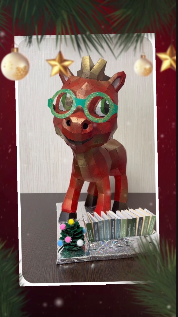 Паперкрафт Символ 2026 г. Красная Огненная Лошадь . Поделка из бумаги