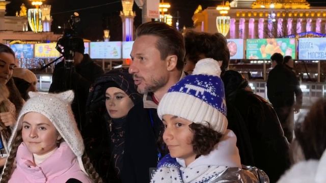 Открытие катка на ВДНХ: режиссёр Юрий Белоусов о праздничной программе