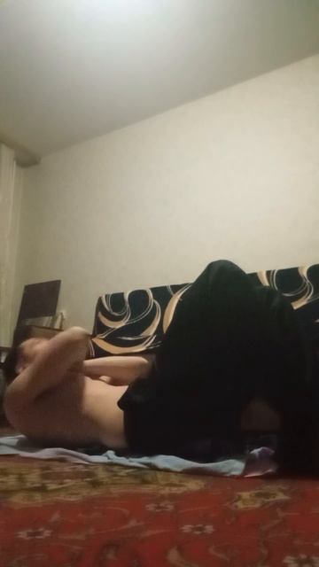 Тренировка пресса перед сном